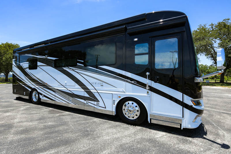 2021 Newmar New AireTriple Full Wall Slide