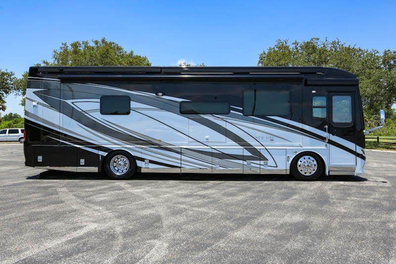 2021 Newmar New AireTriple Full Wall Slide
